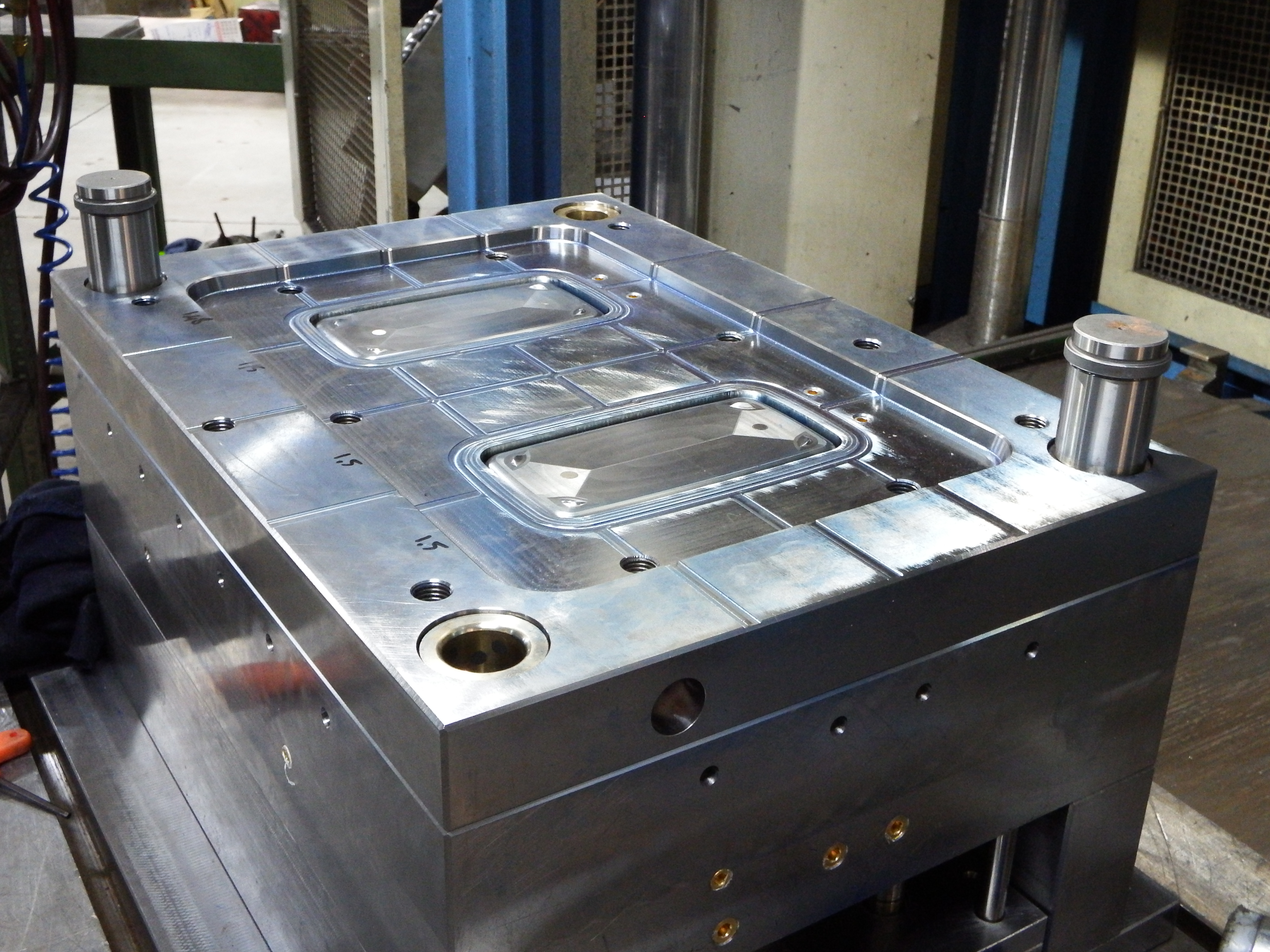 Fabricación de moldes de inyección de plástico - VPB SL